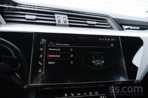 Grey Audi E-Tron 2024 in Riga, with an engine capacity of 0.00 L and mileage of 73 thousand km for 64100 €, photo 26 on AUTOMOTO.COM.LV