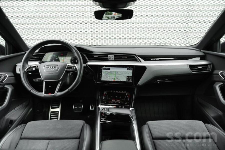 Grey Audi E-Tron 2024 in Riga, with an engine capacity of 0.00 L and mileage of 55 thousand km for 59900 €, photo 8 on AUTOMOTO.COM.LV