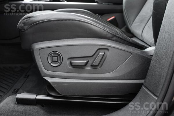 Grey Audi E-Tron 2024 in Riga, with an engine capacity of 0.00 L and mileage of 55 thousand km for 59900 €, photo 8 on AUTOMOTO.COM.LV
