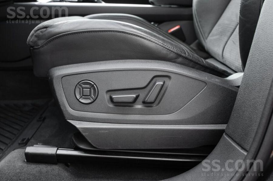 Grey Audi E-Tron 2024 in Riga, with an engine capacity of 0.00 L and mileage of 55 thousand km for 59900 €, photo 9 on AUTOMOTO.COM.LV