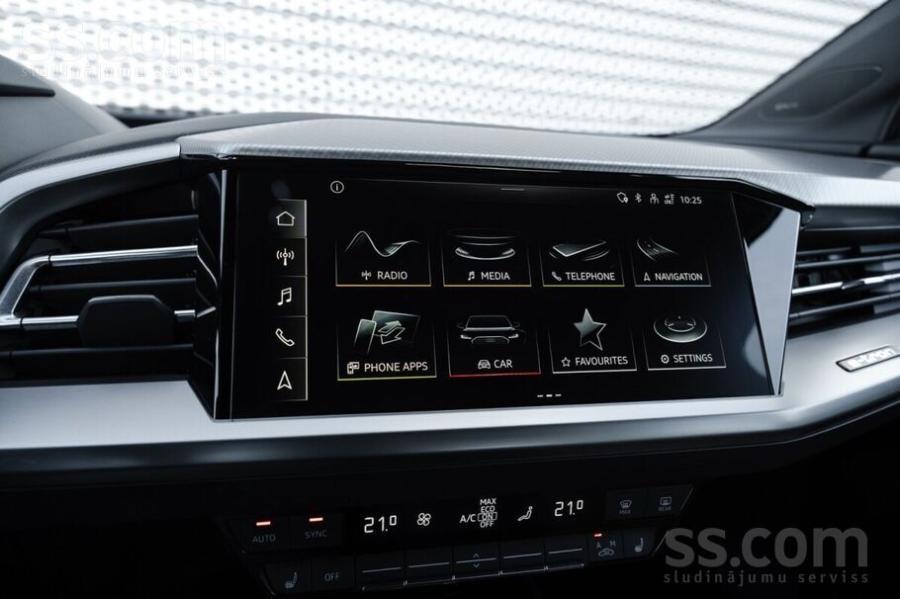 Pelēks Audi E-Tron 2024 Rīga, ar dzinēja tilpumu 0.00 L un nobraukumu 48 tūkst. km par 44900 €, foto 24 vietnē AUTOMOTO.COM.LV