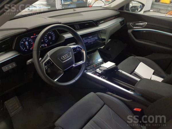 Pelēks Audi E-Tron 2025 Rīga, ar dzinēja tilpumu 0.00 L un nobraukumu 18 tūkst. km par 56900 €, foto 3 vietnē AUTOMOTO.COM.LV