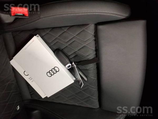 Grey Audi E-Tron 2025 in Riga, with an engine capacity of 0.00 L and mileage of 11 thousand km for 65400 €, photo 5 on AUTOMOTO.COM.LV