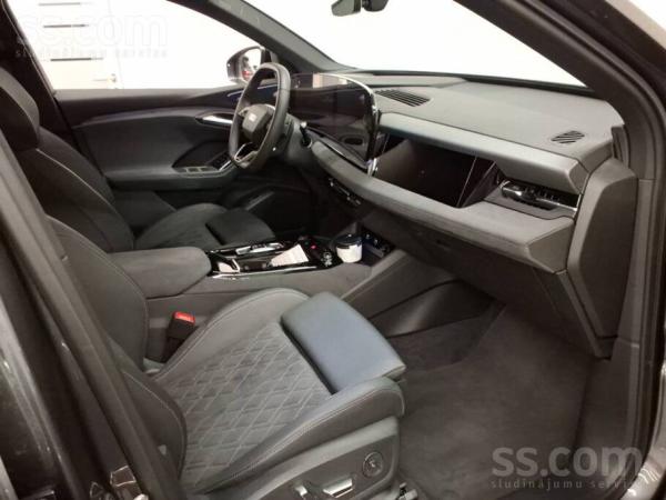 Grey Audi E-Tron 2025 in Riga, with an engine capacity of 0.00 L and mileage of 11 thousand km for 65400 €, photo 8 on AUTOMOTO.COM.LV