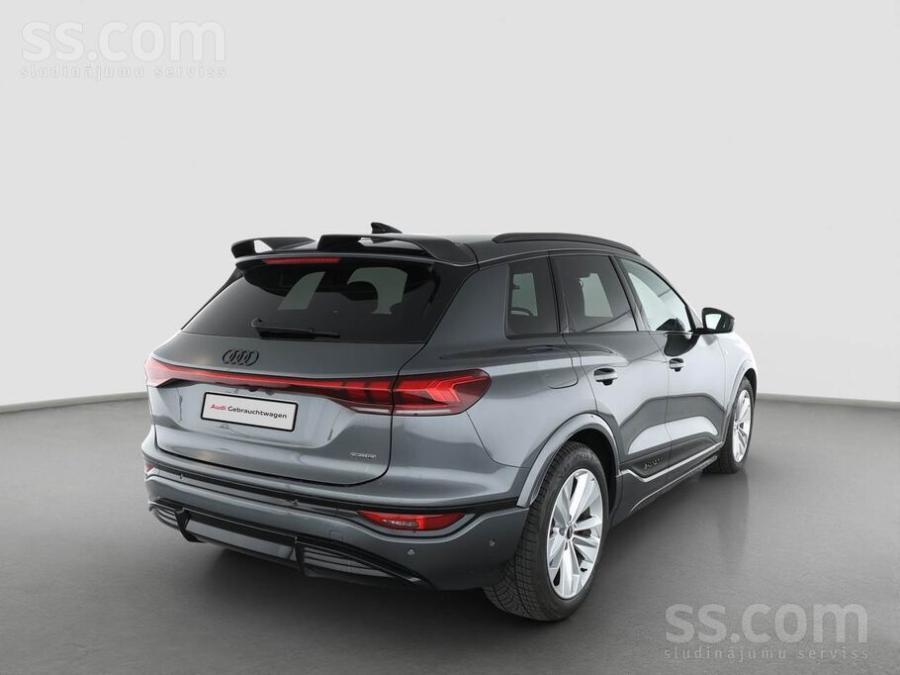 Grey Audi E-Tron 2025 in Riga, with an engine capacity of 0.00 L and mileage of 9 thousand km for 69100 €, photo 3 on AUTOMOTO.COM.LV
