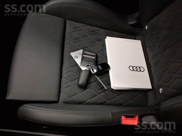 Grey Audi E-Tron 2025 in Riga, with an engine capacity of 0.00 L and mileage of 9 thousand km for 69100 €, photo 6 on AUTOMOTO.COM.LV
