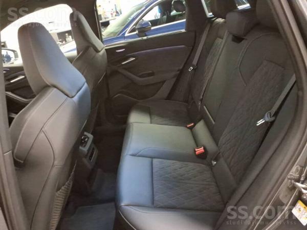 Grey Audi E-Tron 2025 in Riga, with an engine capacity of 0.00 L and mileage of 9 thousand km for 69100 €, photo 8 on AUTOMOTO.COM.LV