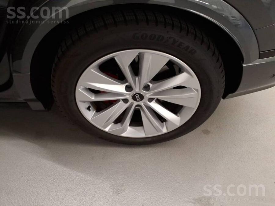 Grey Audi E-Tron 2025 in Riga, with an engine capacity of 0.00 L and mileage of 9 thousand km for 69100 €, photo 14 on AUTOMOTO.COM.LV