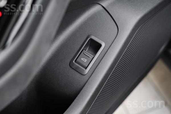 Pelēks Audi E-Tron 2025 Rīga, ar dzinēja tilpumu 0.00 L un nobraukumu 9 tūkst. km par 70200 €, foto 10 vietnē AUTOMOTO.COM.LV