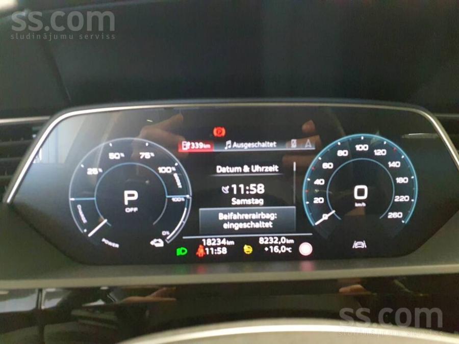 Grey Audi E-Tron 2025 in Riga, with an engine capacity of 0.00 L and mileage of 18 thousand km for 54400 €, photo 6 on AUTOMOTO.COM.LV