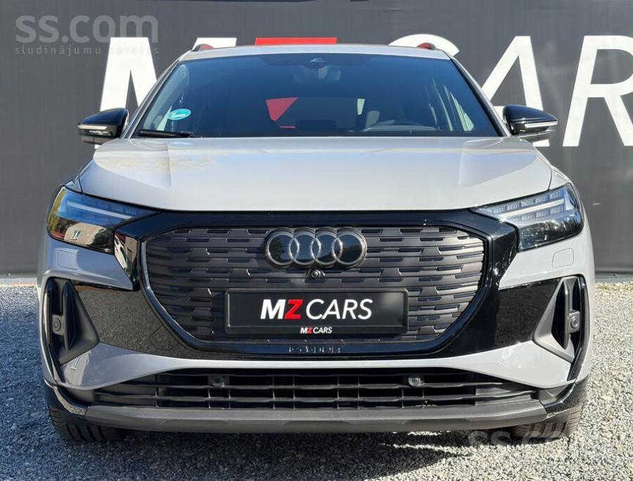 Grey Audi E-Tron 2025 in Riga, with an engine capacity of 0.00 L and mileage of 18 thousand km for 46990 €, photo 6 on AUTOMOTO.COM.LV