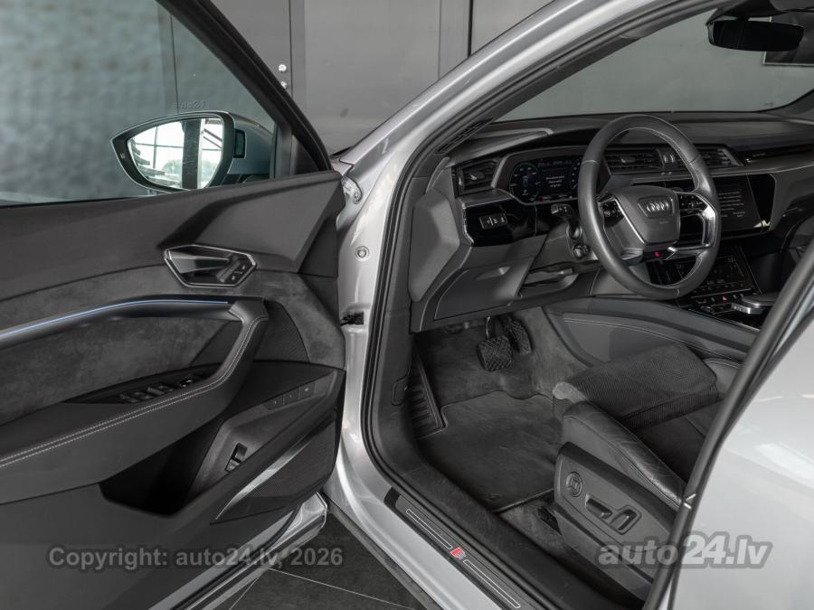 Pelēks Audi E-Tron 2020 Tallina, ar dzinēja tilpumu 0.00 L un nobraukumu 101 tūkst. km par 30900 €, foto 6 vietnē AUTOMOTO.COM.LV