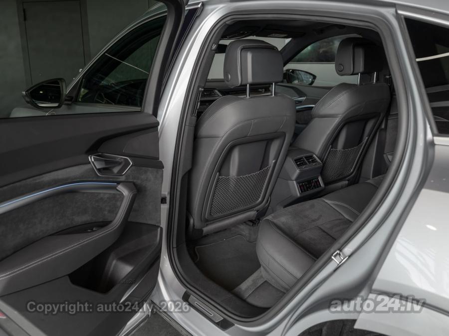 Pelēks Audi E-Tron 2020 Tallina, ar dzinēja tilpumu 0.00 L un nobraukumu 101 tūkst. km par 30900 €, foto 8 vietnē AUTOMOTO.COM.LV