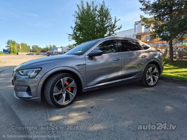 Pelēks Audi E-Tron 2020 Tallina, ar dzinēja tilpumu 0.00 L un nobraukumu 125 tūkst. km par 28600 €, foto 3 vietnē AUTOMOTO.COM.LV