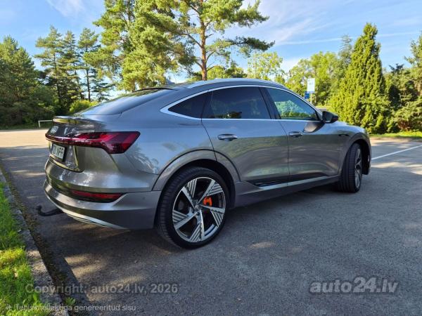 Pelēks Audi E-Tron 2020 Tallina, ar dzinēja tilpumu 0.00 L un nobraukumu 125 tūkst. km par 28600 €, foto 5 vietnē AUTOMOTO.COM.LV