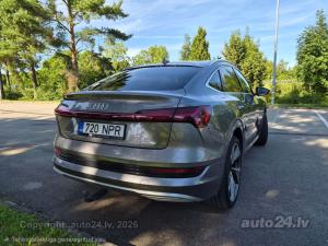 Pelēks Audi E-Tron 2020 Tallina, ar dzinēja tilpumu 0.00 L un nobraukumu 125 tūkst. km par 28600 €, foto 6 vietnē AUTOMOTO.COM.LV