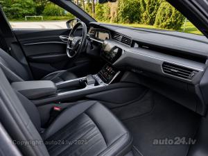 Pelēks Audi E-Tron 2020 Tallina, ar dzinēja tilpumu 0.00 L un nobraukumu 125 tūkst. km par 28600 €, foto 19 vietnē AUTOMOTO.COM.LV