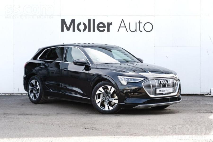 Grey Audi E-Tron 2021 in Riga, with an engine capacity of 0.00 L and mileage of 76 thousand km for 27900 €, photo 3 on AUTOMOTO.COM.LV