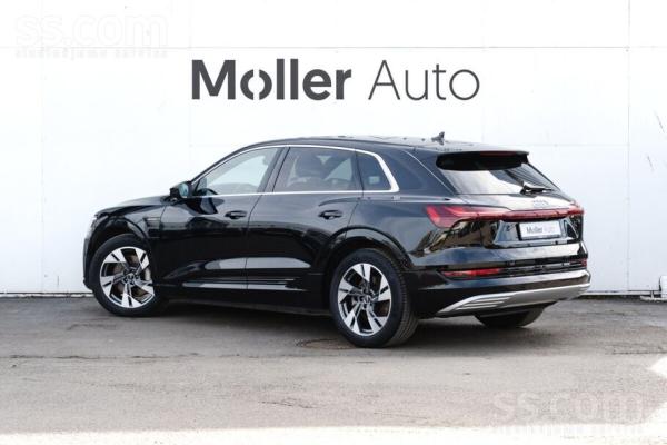 Grey Audi E-Tron 2021 in Riga, with an engine capacity of 0.00 L and mileage of 76 thousand km for 27900 €, photo 3 on AUTOMOTO.COM.LV