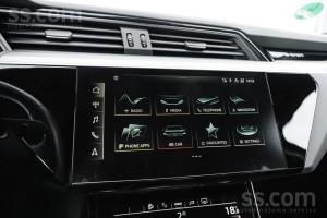 Grey Audi E-Tron 2021 in Riga, with an engine capacity of 0.00 L and mileage of 76 thousand km for 27900 €, photo 22 on AUTOMOTO.COM.LV