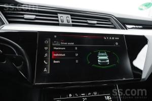 Grey Audi E-Tron 2021 in Riga, with an engine capacity of 0.00 L and mileage of 76 thousand km for 27900 €, photo 26 on AUTOMOTO.COM.LV