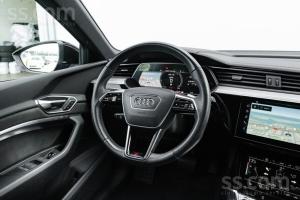 Grey Audi E-Tron 2021 in Riga, with an engine capacity of 0.00 L and mileage of 76 thousand km for 27900 €, photo 35 on AUTOMOTO.COM.LV