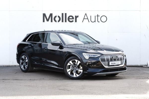 Grey Audi E-Tron 2021 in Riga, with an engine capacity of 0.00 L and mileage of 76 thousand km for 27150 €, photo 2 on AUTOMOTO.COM.LV