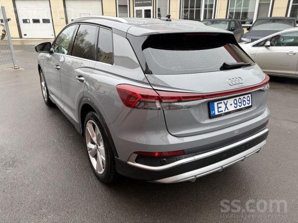 Grey Audi E-Tron 2021 in Riga, with an engine capacity of 0.00 L and mileage of 93 thousand km for 32200 €, photo 4 on AUTOMOTO.COM.LV