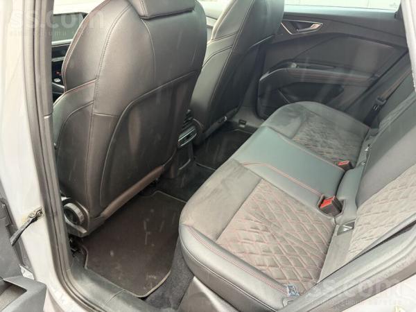 Grey Audi E-Tron 2021 in Riga, with an engine capacity of 0.00 L and mileage of 93 thousand km for 32200 €, photo 8 on AUTOMOTO.COM.LV
