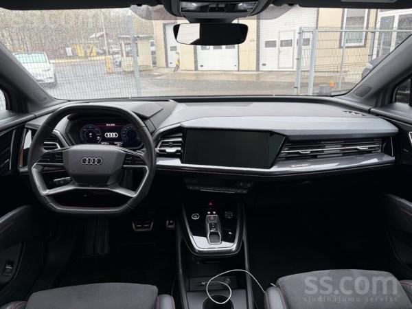 Grey Audi E-Tron 2021 in Riga, with an engine capacity of 0.00 L and mileage of 93 thousand km for 32200 €, photo 10 on AUTOMOTO.COM.LV