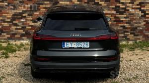 Pelēks Audi E-Tron 2021 Rīga, ar dzinēja tilpumu 0.00 L un nobraukumu 102 tūkst. km par 29999 €, foto 7 vietnē AUTOMOTO.COM.LV