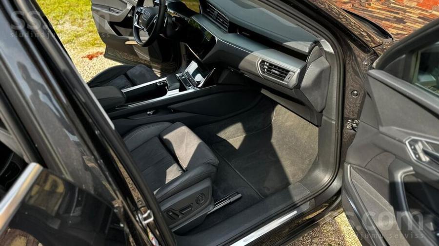 Pelēks Audi E-Tron 2021 Rīga, ar dzinēja tilpumu 0.00 L un nobraukumu 102 tūkst. km par 29999 €, foto 15 vietnē AUTOMOTO.COM.LV