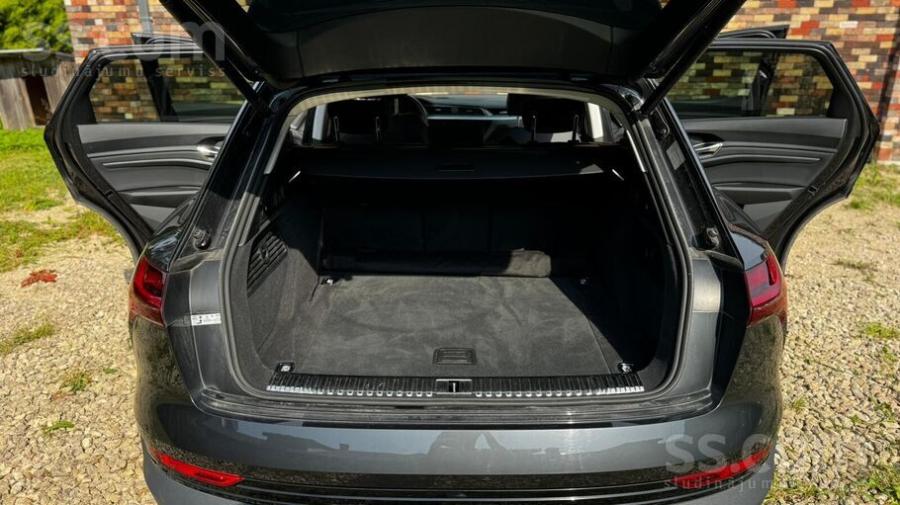 Pelēks Audi E-Tron 2021 Rīga, ar dzinēja tilpumu 0.00 L un nobraukumu 102 tūkst. km par 29999 €, foto 17 vietnē AUTOMOTO.COM.LV