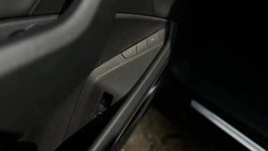 Pelēks Audi E-Tron 2021 Rīga, ar dzinēja tilpumu 0.00 L un nobraukumu 102 tūkst. km par 29999 €, foto 11 vietnē AUTOMOTO.COM.LV