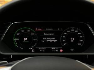 Pelēks Audi E-Tron 2021 Rīga, ar dzinēja tilpumu 0.00 L un nobraukumu 102 tūkst. km par 29999 €, foto 12 vietnē AUTOMOTO.COM.LV