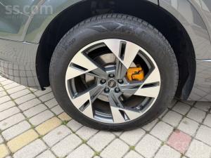 Grey Audi E-Tron 2021 in Riga, with an engine capacity of 0.00 L and mileage of 124 thousand km for 28500 €, photo 9 on AUTOMOTO.COM.LV