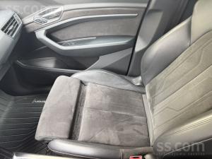 Grey Audi E-Tron 2021 in Riga, with an engine capacity of 0.00 L and mileage of 124 thousand km for 28500 €, photo 15 on AUTOMOTO.COM.LV