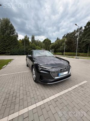 Pelēks Audi E-Tron 2021 Rīga, ar dzinēja tilpumu 0.00 L un nobraukumu 127 tūkst. km par 22500 €, foto 3 vietnē AUTOMOTO.COM.LV