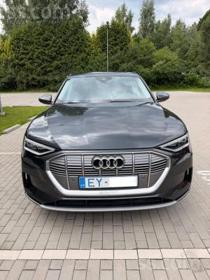 Pelēks Audi E-Tron 2021 Rīga, ar dzinēja tilpumu 0.00 L un nobraukumu 127 tūkst. km par 22500 €, foto 4 vietnē AUTOMOTO.COM.LV