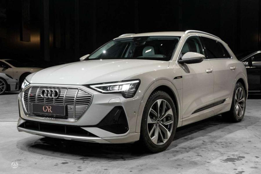 Grey Audi E-Tron 2021 in Riga, with an engine capacity of 0.00 L and mileage of 85 thousand km for 35000 €, photo 1 on AUTOMOTO.COM.LV