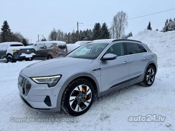Grey Audi E-Tron 2020 in Tartu, with an engine capacity of 0.00 L and mileage of 154 thousand km for 26900 €, photo 9 on AUTOMOTO.COM.LV