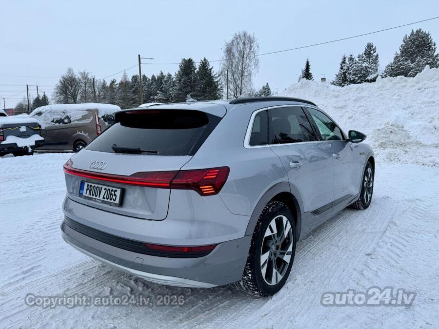 Pelēks Audi E-Tron 2020 Tartu, ar dzinēja tilpumu 0.00 L un nobraukumu 154 tūkst. km par 26900 €, foto 14 vietnē AUTOMOTO.COM.LV
