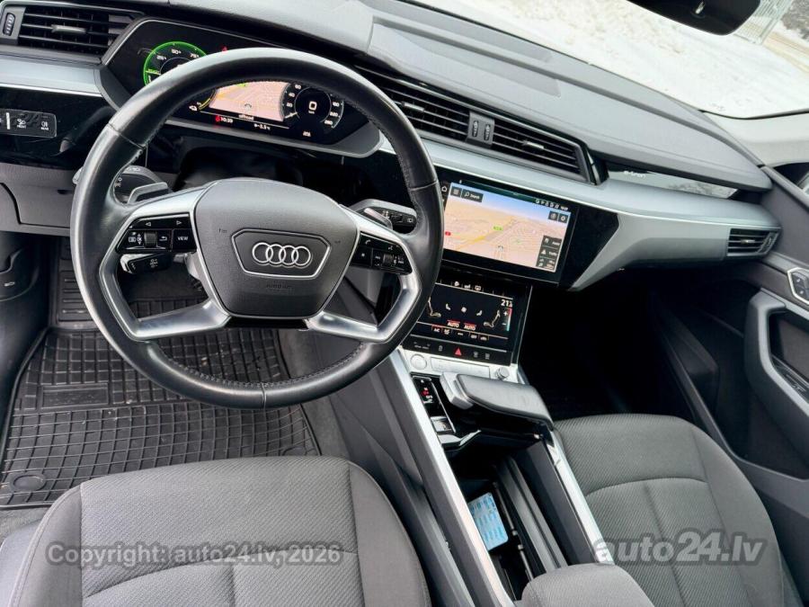 Pelēks Audi E-Tron 2020 Tartu, ar dzinēja tilpumu 0.00 L un nobraukumu 154 tūkst. km par 26900 €, foto 22 vietnē AUTOMOTO.COM.LV