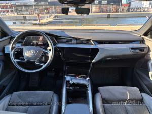 Pelēks Audi E-Tron 2020 Tallina, ar dzinēja tilpumu 0.00 L un nobraukumu 84 tūkst. km par 29990 €, foto 7 vietnē AUTOMOTO.COM.LV