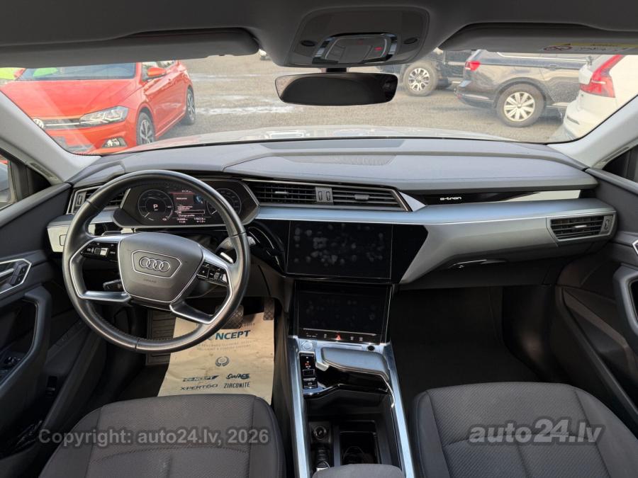 Pelēks Audi E-Tron 2020 Tartu, ar dzinēja tilpumu 0.00 L un nobraukumu 155 tūkst. km par 24899 €, foto 19 vietnē AUTOMOTO.COM.LV