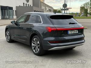 Pelēks Audi E-Tron 2020 Tallina, ar dzinēja tilpumu 0.00 L un nobraukumu 85 tūkst. km par 25900 €, foto 5 vietnē AUTOMOTO.COM.LV