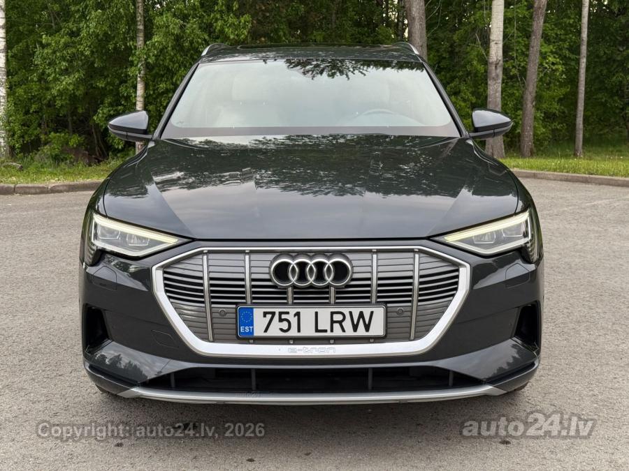 Pelēks Audi E-Tron 2020 Tallina, ar dzinēja tilpumu 0.00 L un nobraukumu 85 tūkst. km par 25900 €, foto 6 vietnē AUTOMOTO.COM.LV