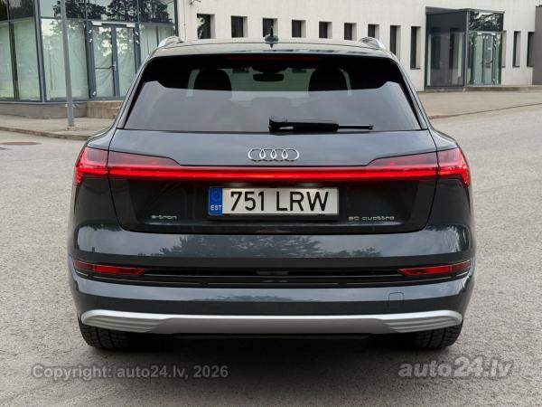 Pelēks Audi E-Tron 2020 Tallina, ar dzinēja tilpumu 0.00 L un nobraukumu 85 tūkst. km par 25900 €, foto 9 vietnē AUTOMOTO.COM.LV