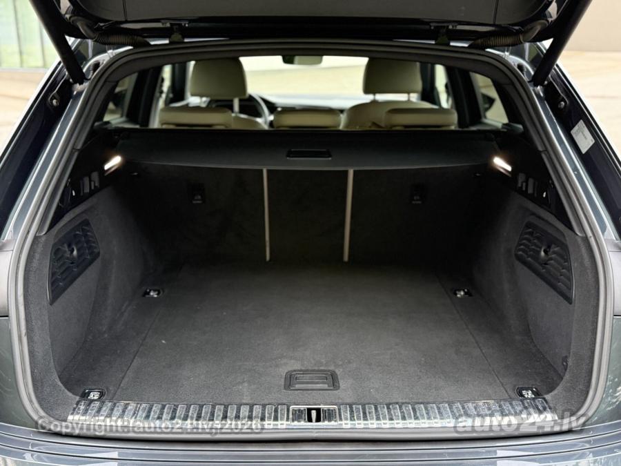 Pelēks Audi E-Tron 2020 Tallina, ar dzinēja tilpumu 0.00 L un nobraukumu 85 tūkst. km par 25900 €, foto 12 vietnē AUTOMOTO.COM.LV