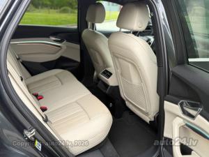 Pelēks Audi E-Tron 2020 Tallina, ar dzinēja tilpumu 0.00 L un nobraukumu 85 tūkst. km par 25900 €, foto 17 vietnē AUTOMOTO.COM.LV